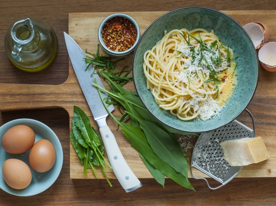Spaghetti Fritters With Wild Garlic And Sorrel - Wild Food UK